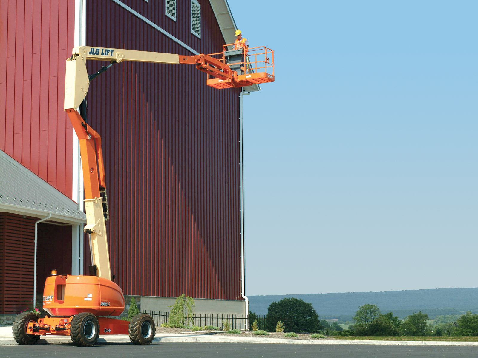 60 ft Articulating Boomlift – Falcon Equipment Rentals